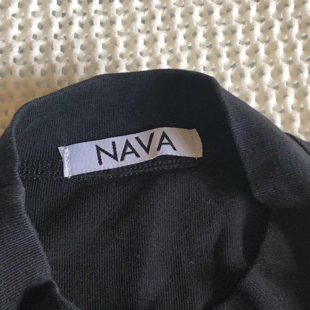 Nava Basic Halter Black Tank Top, Women's Fashion, Tops, Sleeveless on Carousell