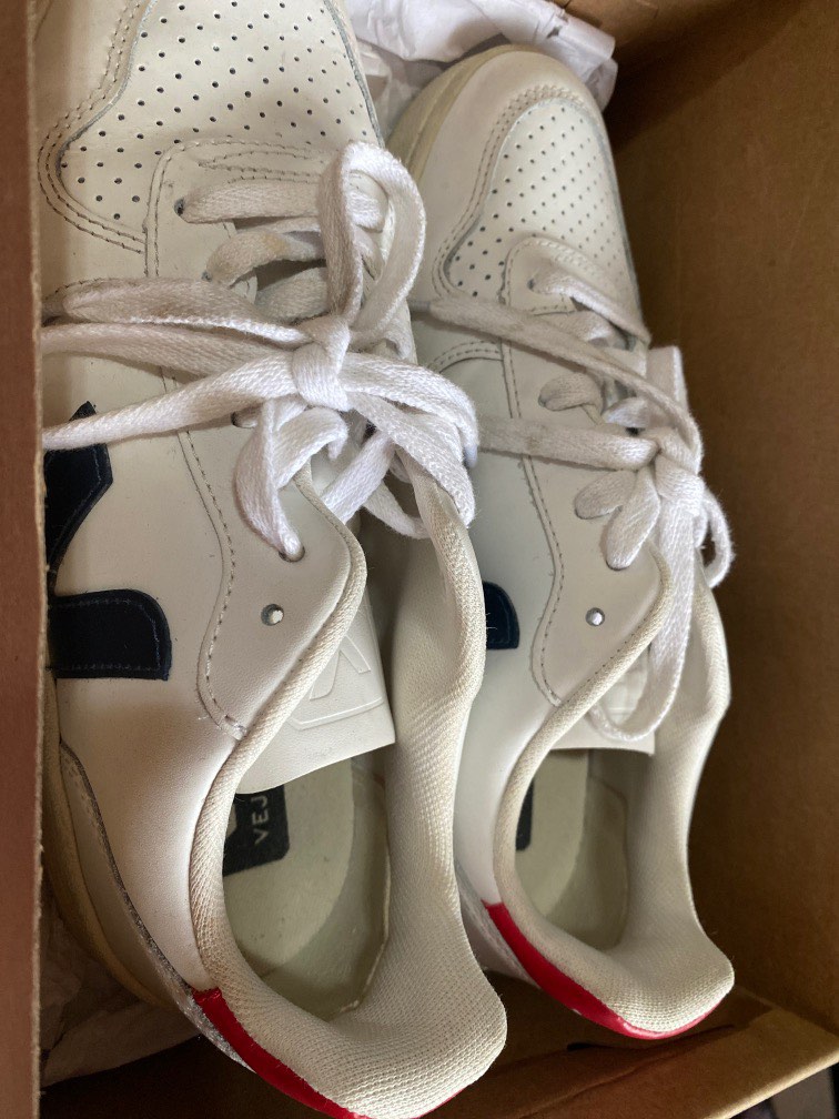 Original Veja v10 sneakers, Women's Fashion, Footwear, Sneakers on ...