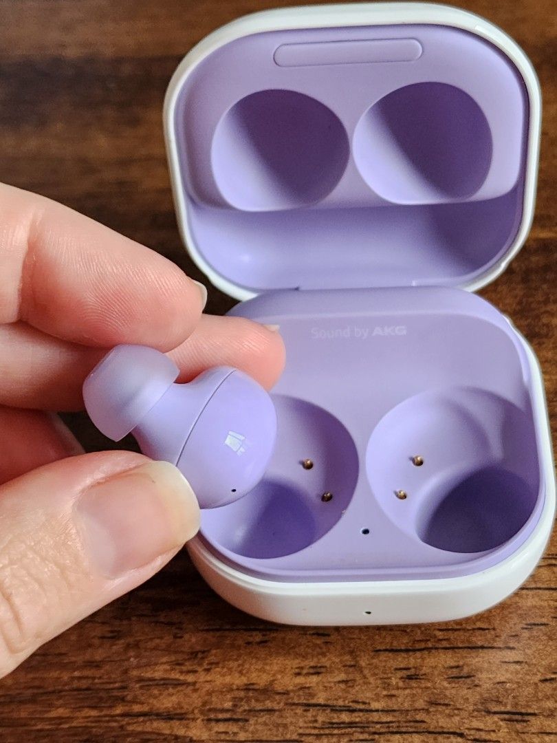 Samsung Galaxy Ear Bud Cradle EP-QR77 plus 1 Ear Bud SM-R177, Audio ...