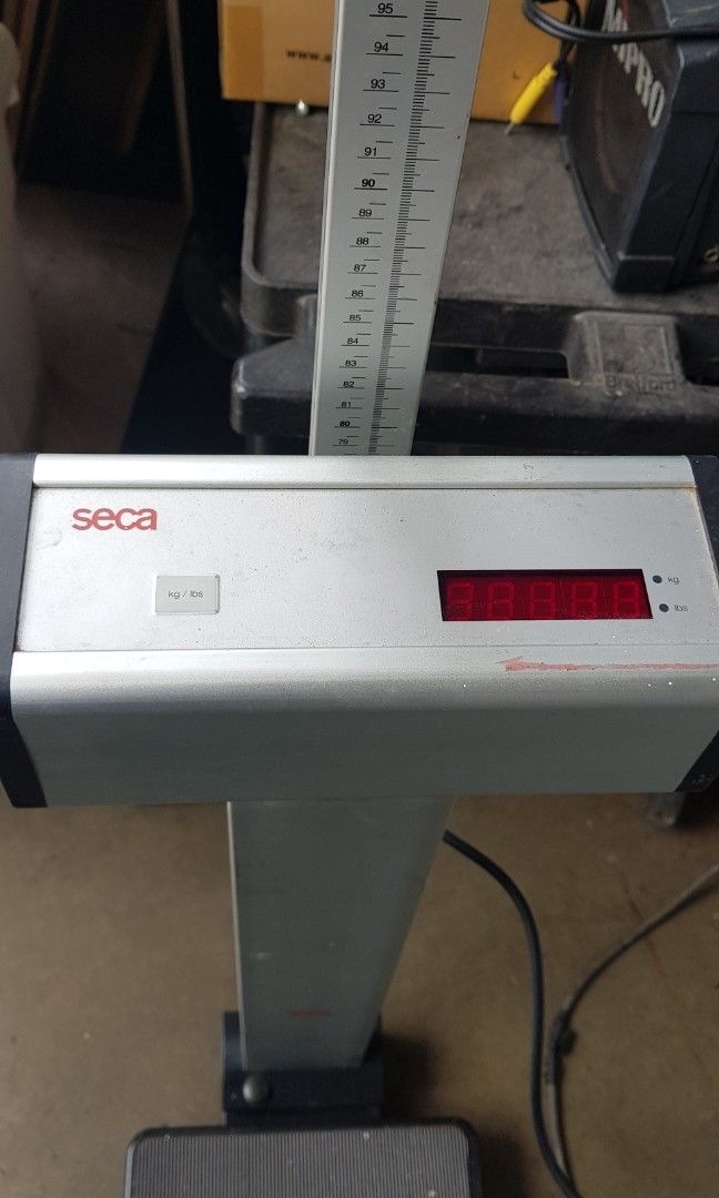 Seca height weight scale, Sports Equipment, Exercise & Fitness, Cardio ...
