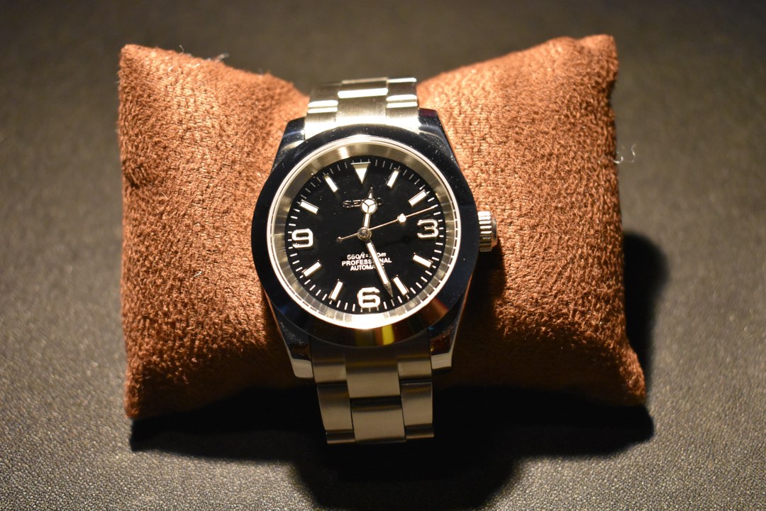 Seiko Explorer, Men's Fashion, Watches & Accessories, Watches on Carousell