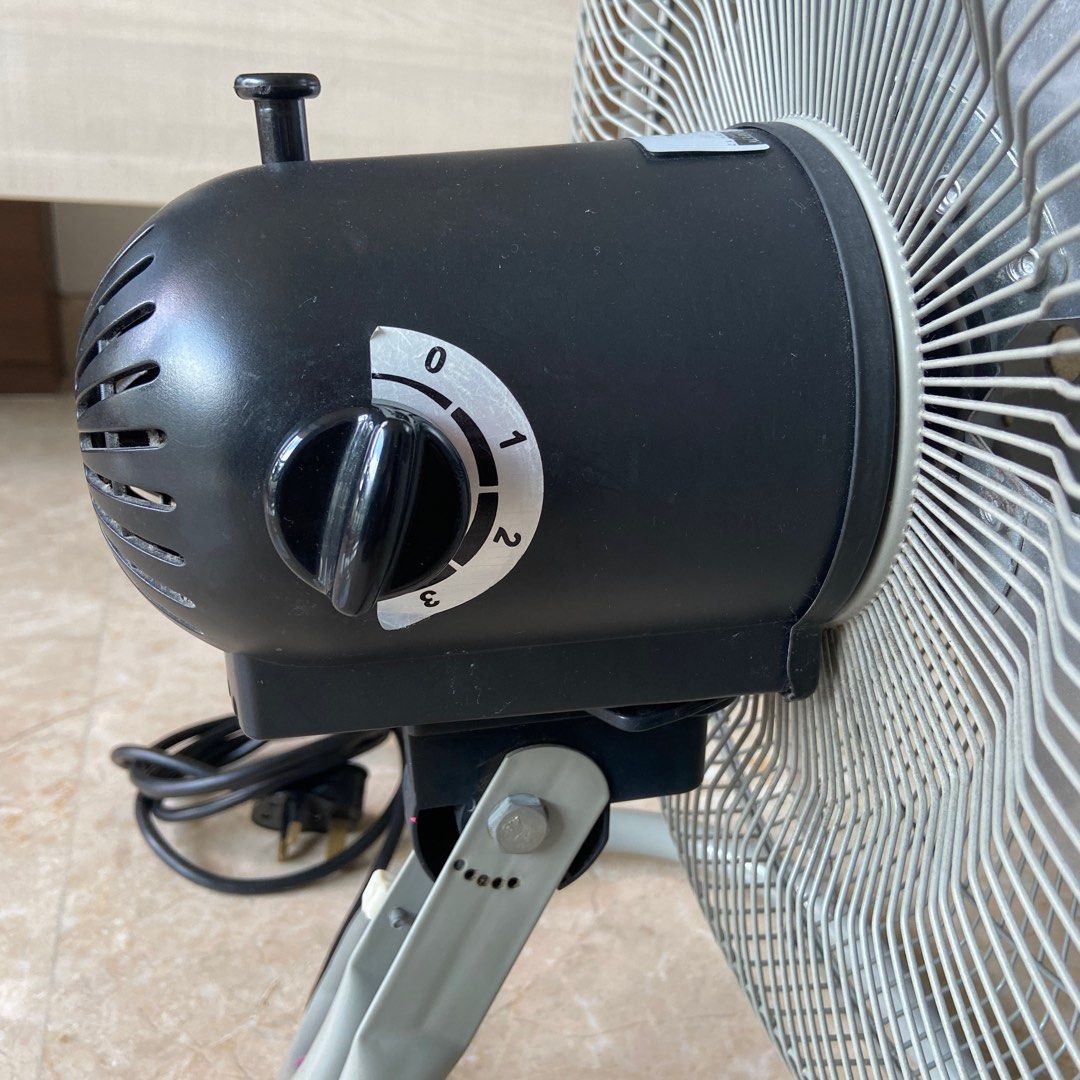 Sona metal blade table fan, Furniture & Home Living, Lighting & Fans ...