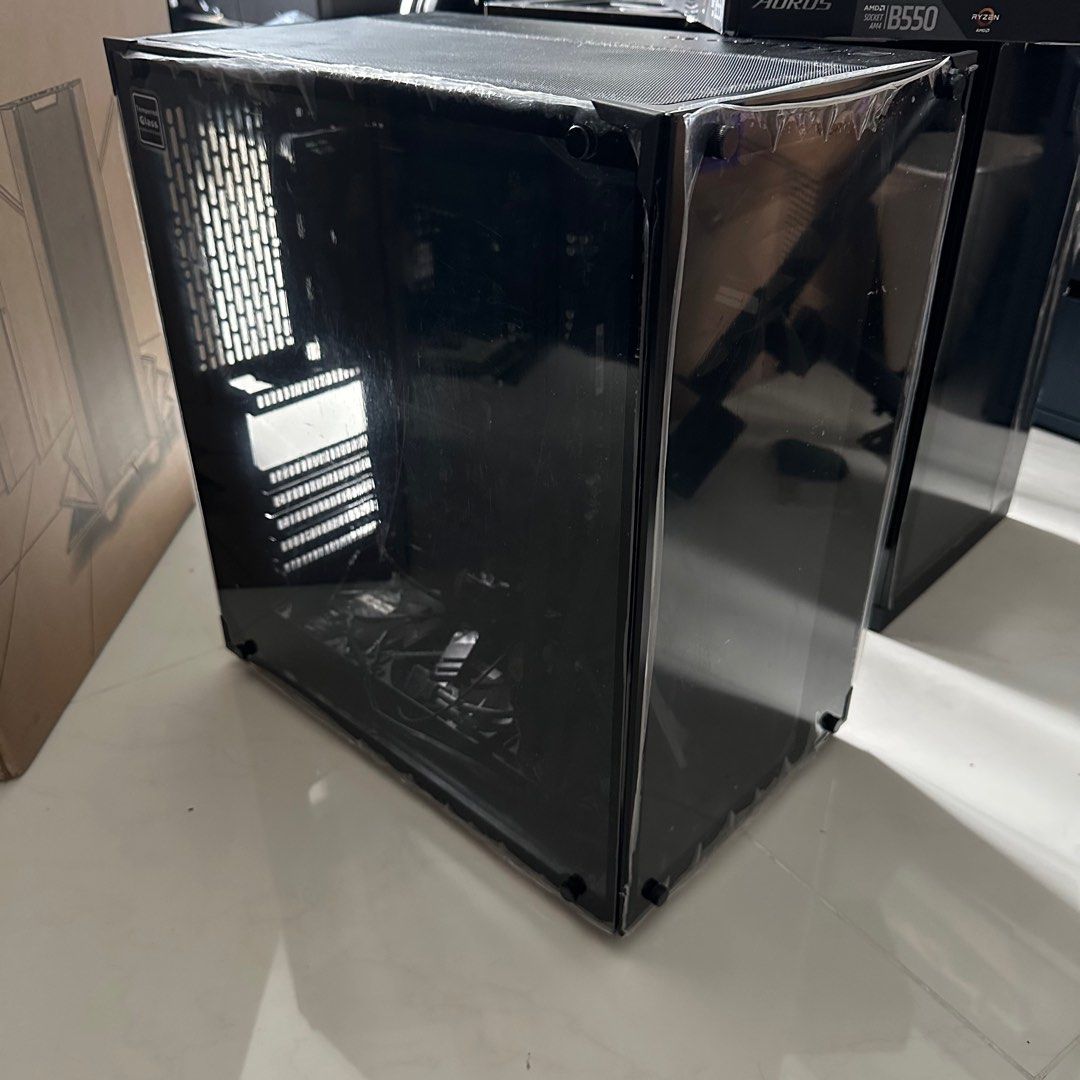 Tecware VXR (optional Tecware F1 Orbis fans), Computers & Tech, Parts ...