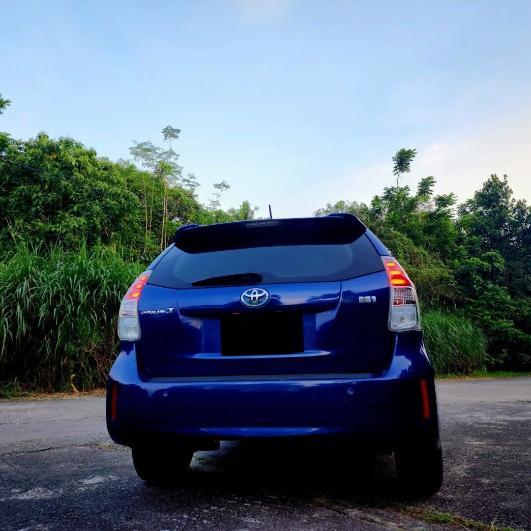 Toyota Prius Alpha Hybrid 1.8 7-Seater (A), Cars, Used Cars on Carousell