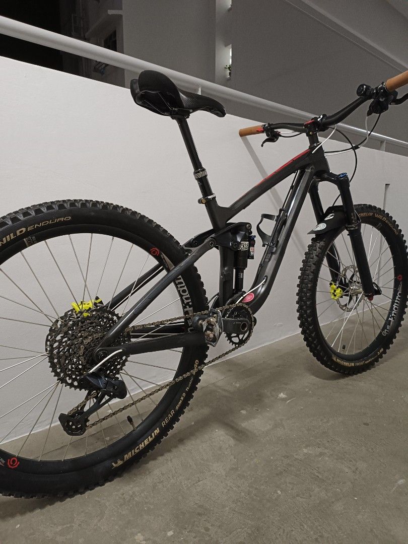 Trek slash 9.9 carbon 27.5 mtb, Sports Equipment, Bicycles & Parts ...