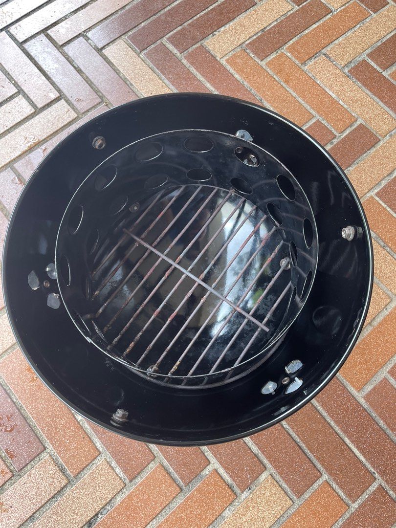 Weber Smokey mountain 18, TV & Home Appliances, Kitchen Appliances, BBQ ...