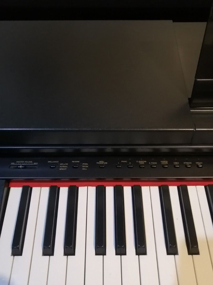 Yamaha Clavinova CLP560 Digital Piano, Hobbies & Toys, Music & Media ...