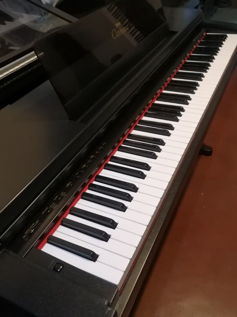 Yamaha Clavinova CLP560 Digital Piano, Hobbies & Toys, Music & Media ...