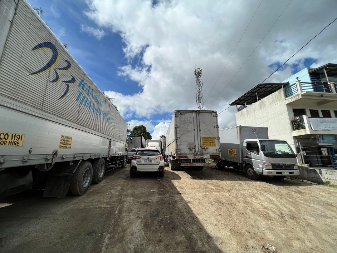 Truck For Hire For Rent 10w wing van 6W closed van, Business Services ...