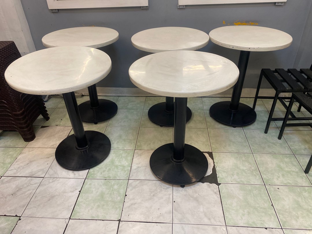 5 pcs Fast Food Round Tables for take all only, Furniture & Home Living ...