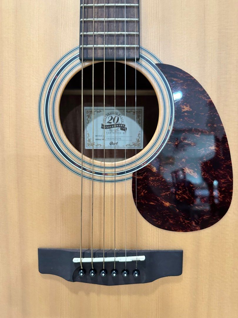 Acoustic 3/4 Guitar - limited edition, Hobbies & Toys, Music & Media ...