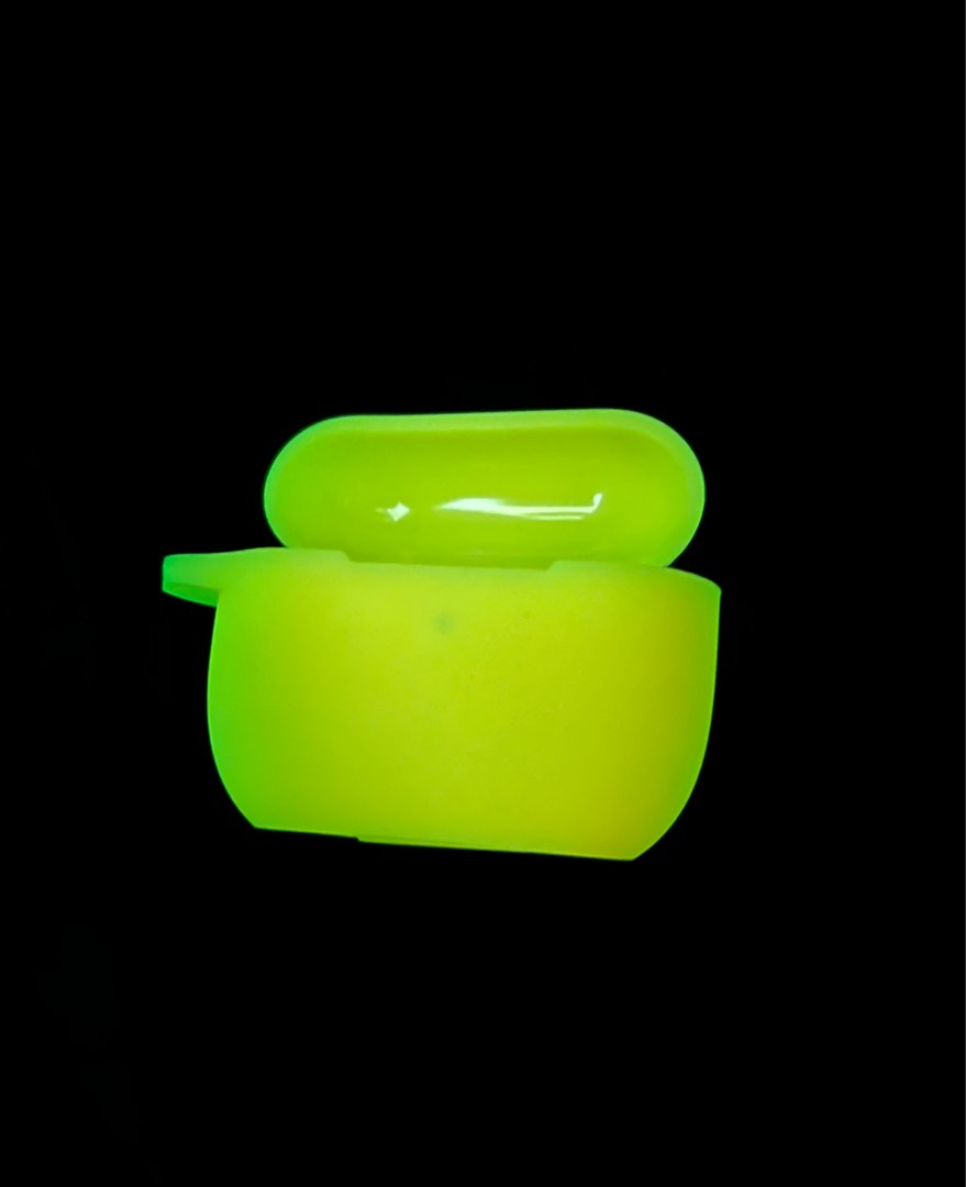 AirPods Pro (2nd Gen) Glow in the Dark Case, Audio, Portable Audio ...