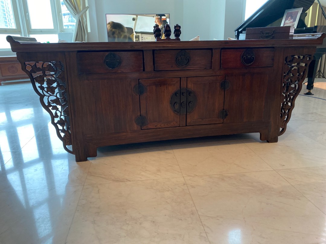 Alter table, Furniture & Home Living, Furniture, Tables & Sets on Carousell