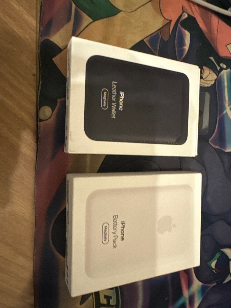 Apple magsafe wallet and battery pack, 手提電話, 電話＆平板電腦配件, 電池及充電器 - Carousell