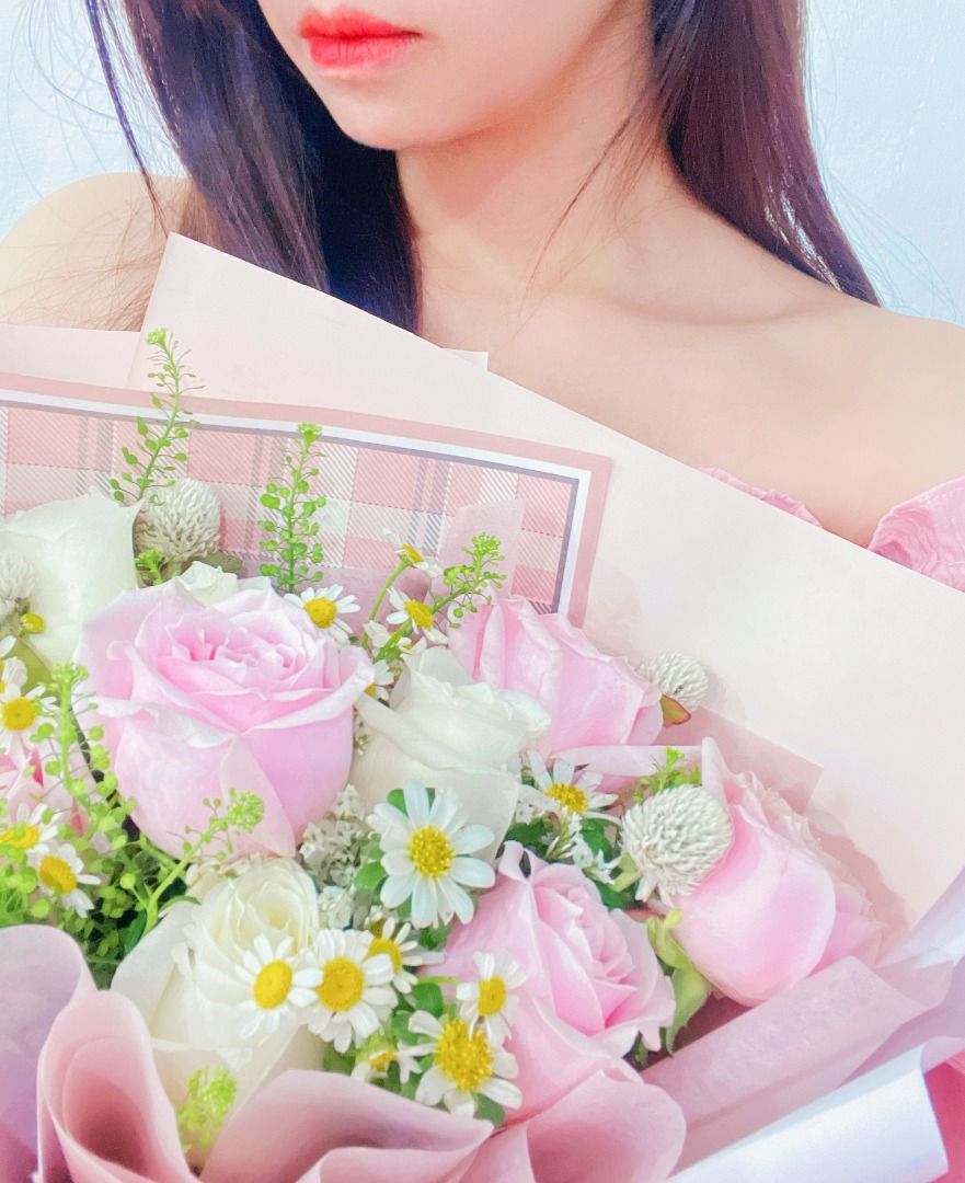 Gingham Theme |checker | Roses bouquet ( Any color), Hobbies & Toys ...