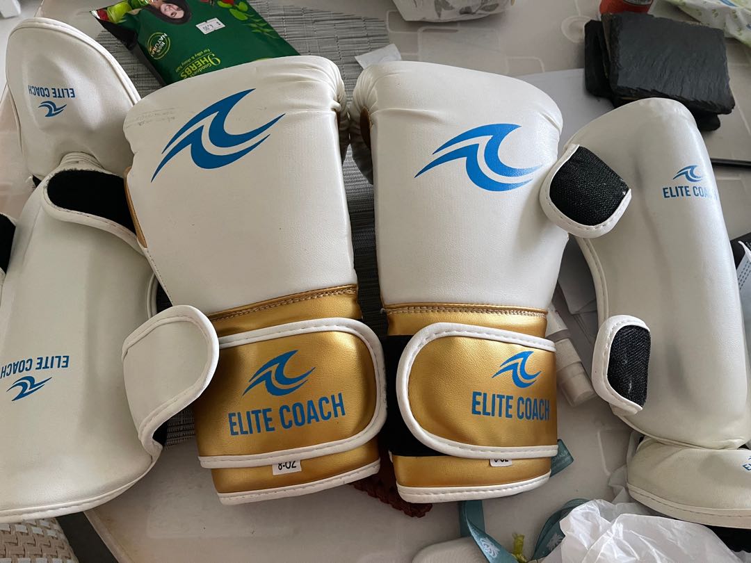 Boxing Gloves / Muay Thai Gloves and knee guards for kids, Sports ...