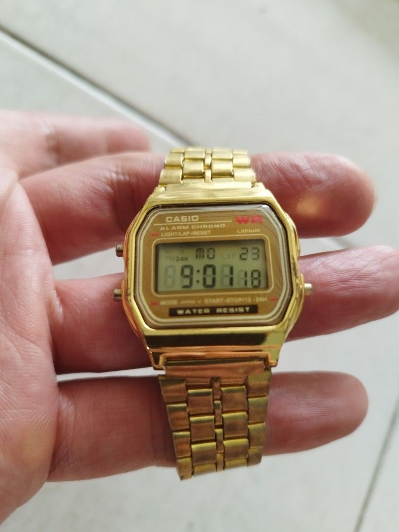 Casio digital a169 klasik retro gold, Fesyen Pria, Jam Tangan di Carousell