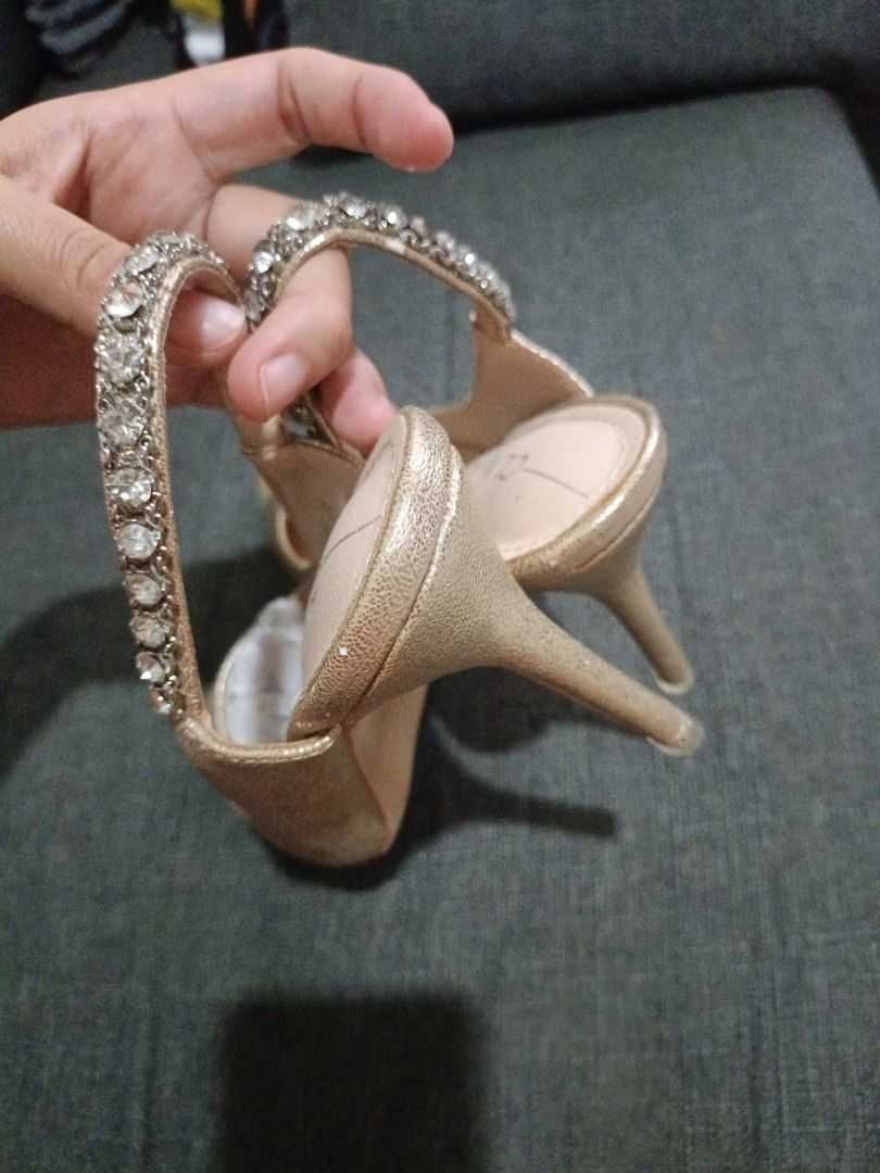 CLN HIGH HEELS, Women's Fashion, Footwear, Heels on Carousell