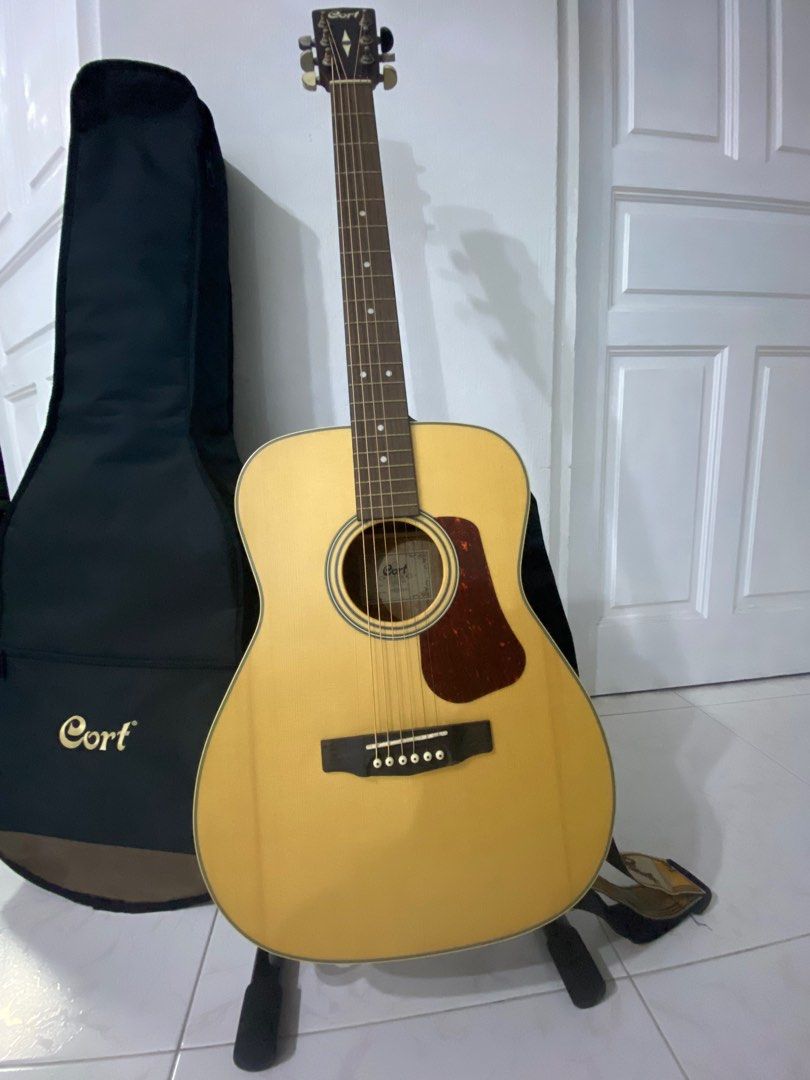 Cort L100C-NS Acoustic Guitar with Cort bag & K&M guitar stand, Hobbies ...