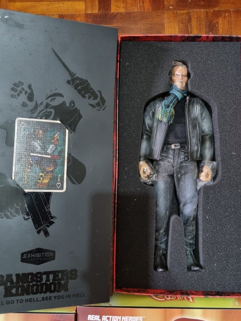 Dam Toys Spade J, Spetsnaz & Medicom Chun Li, Cammy (nt Hot Toys ...