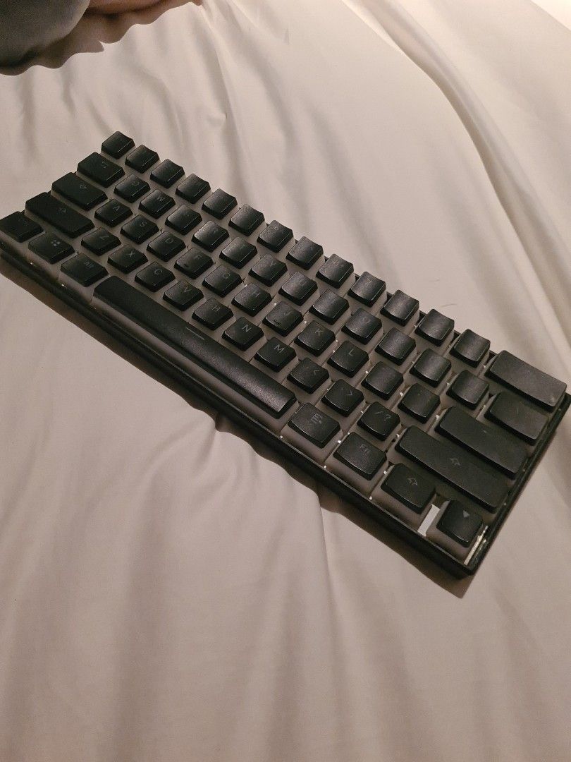 Defective Anne Pro + pudding keycaps, Computers & Tech, Parts ...