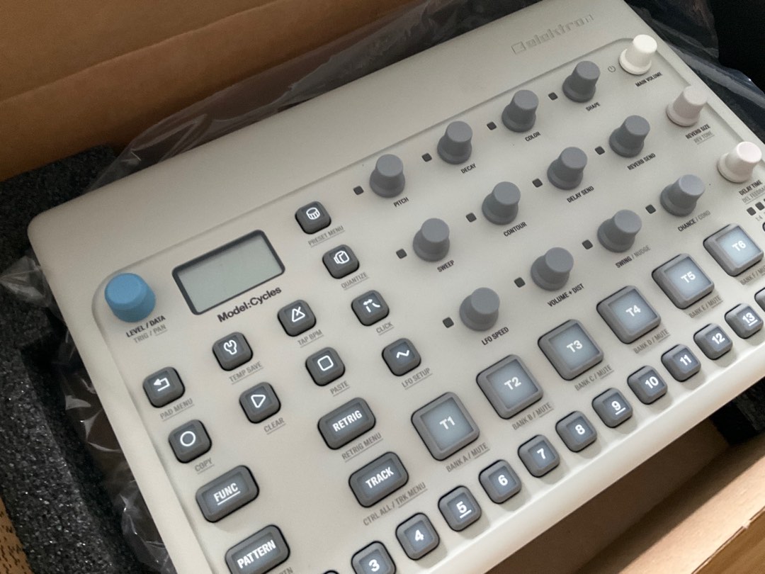 Elektron Model Cycles, Hobbies & Toys, Music & Media, Musical ...