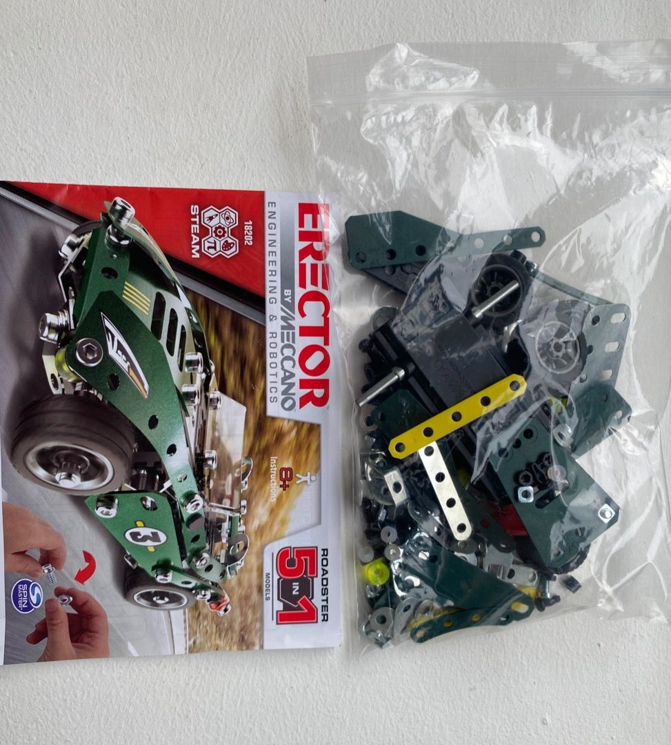 Erector By Meccano 5 in 1 Roadster Model kit, Hobbies & Toys, Toys ...