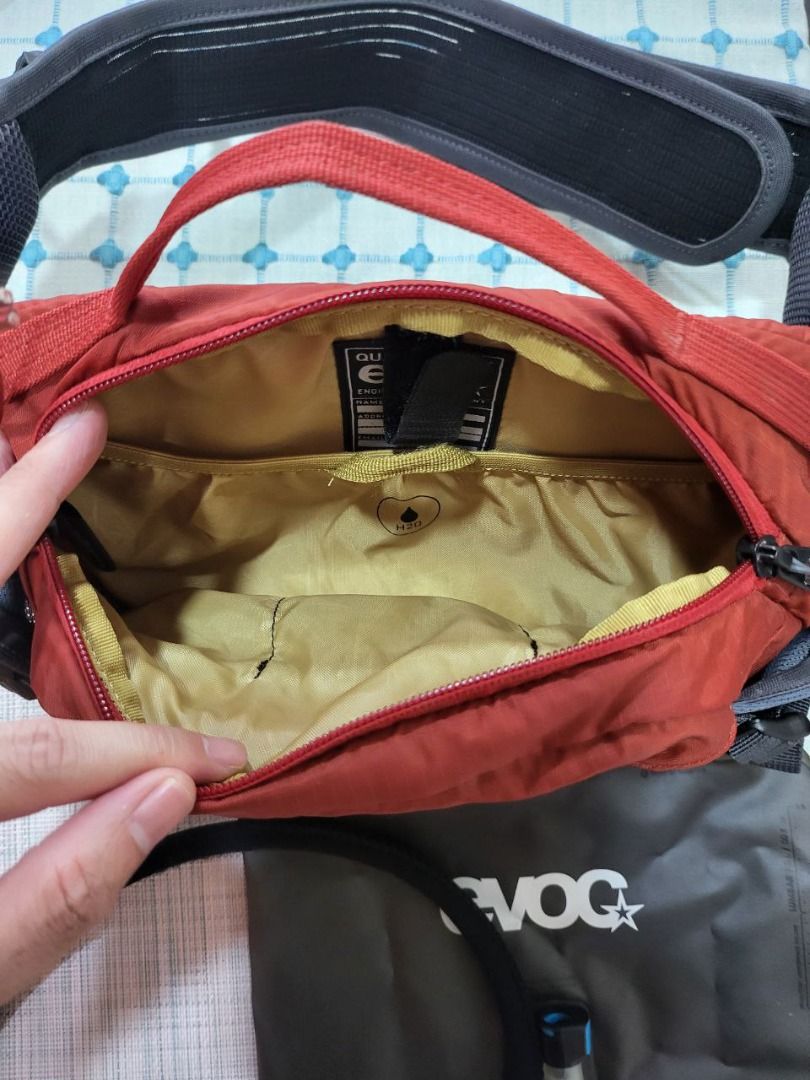 EVOC Hip Pack Pro 3L + 1.5L Hip Pack Hydration Bladder, Sports ...