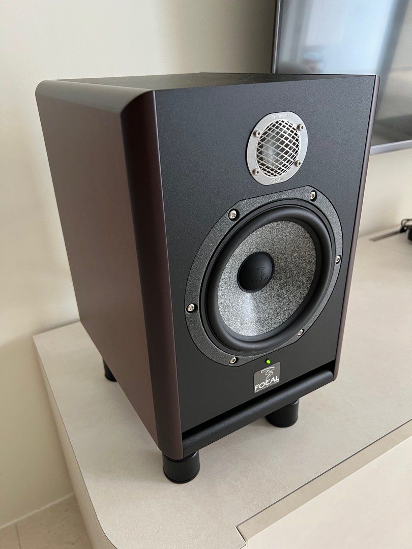 Focal Solo6 Be Beryllium bookshelf active speakers monitors, Audio ...