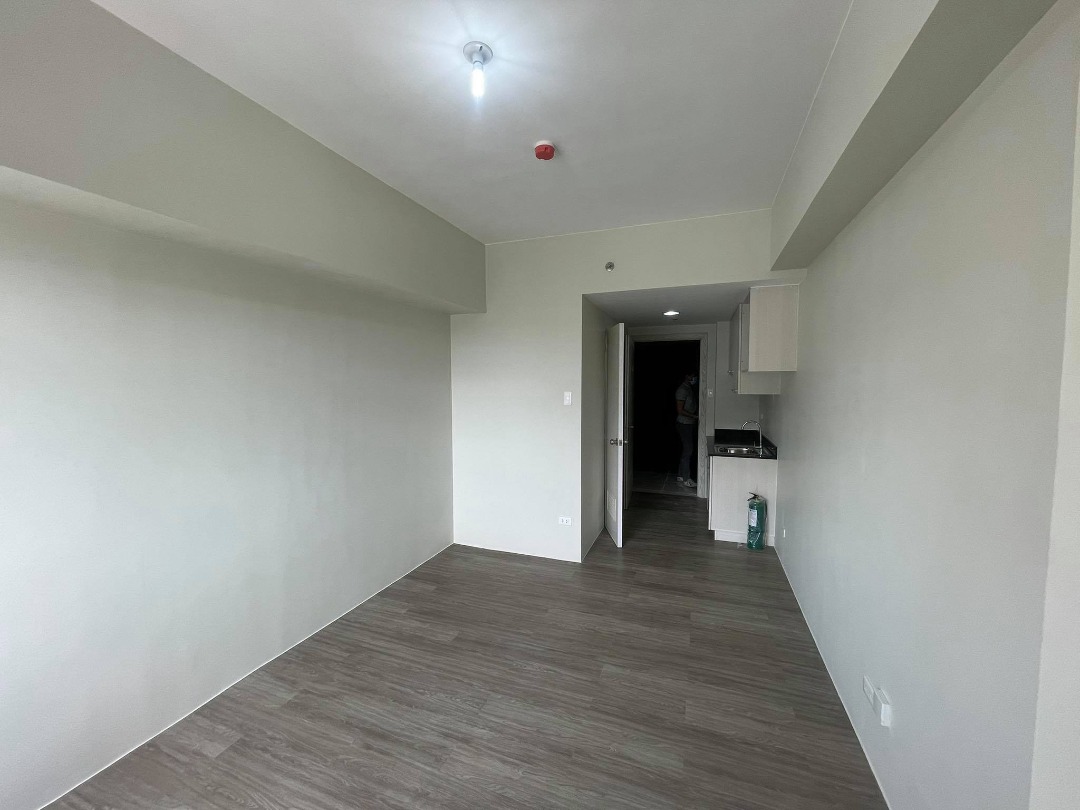 FOR RENT BRAND NEW STUDIO UNIT IN FRONT OF PGH AND UP MANILA - VISTA GL ...