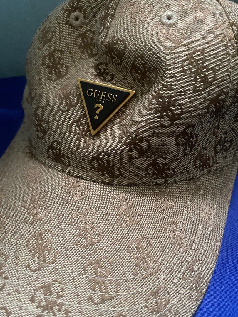 Guess hat, Men's Fashion, Watches & Accessories, Caps & Hats on Carousell