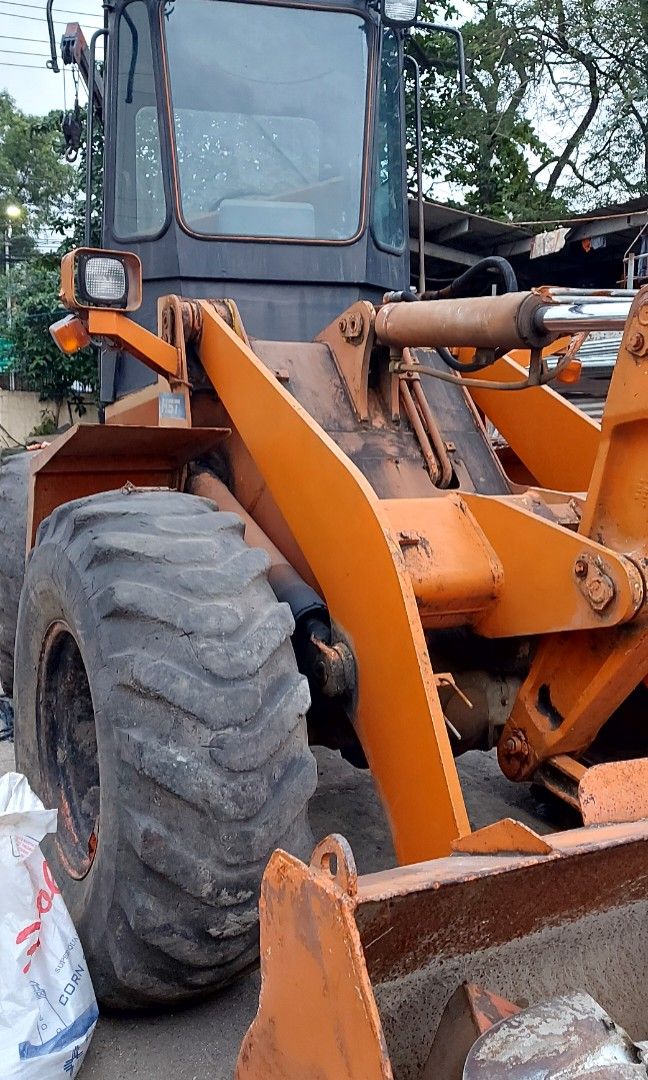 Hitachi Payloader, Commercial & Industrial, Construction Tools & Equipment on Carousell