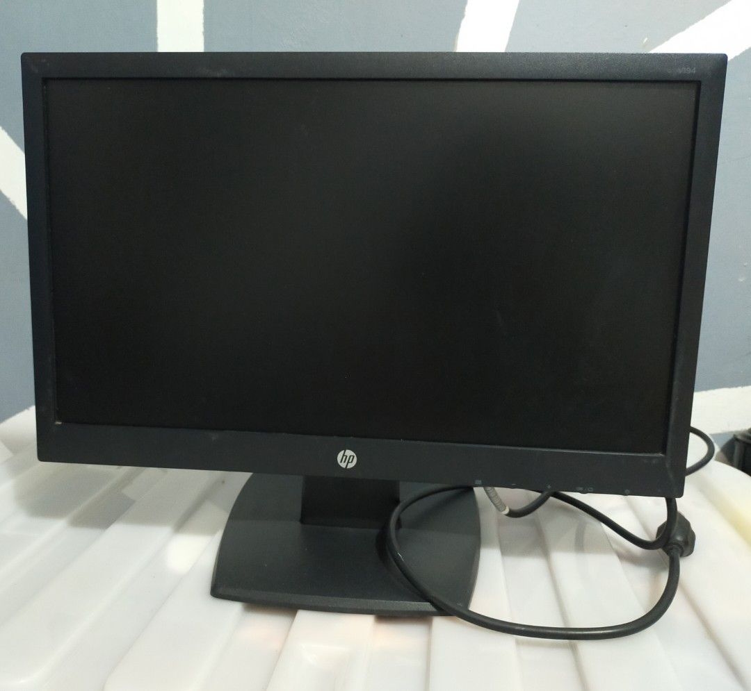 HP V194 Monitor, Computers & Tech, Desktops on Carousell