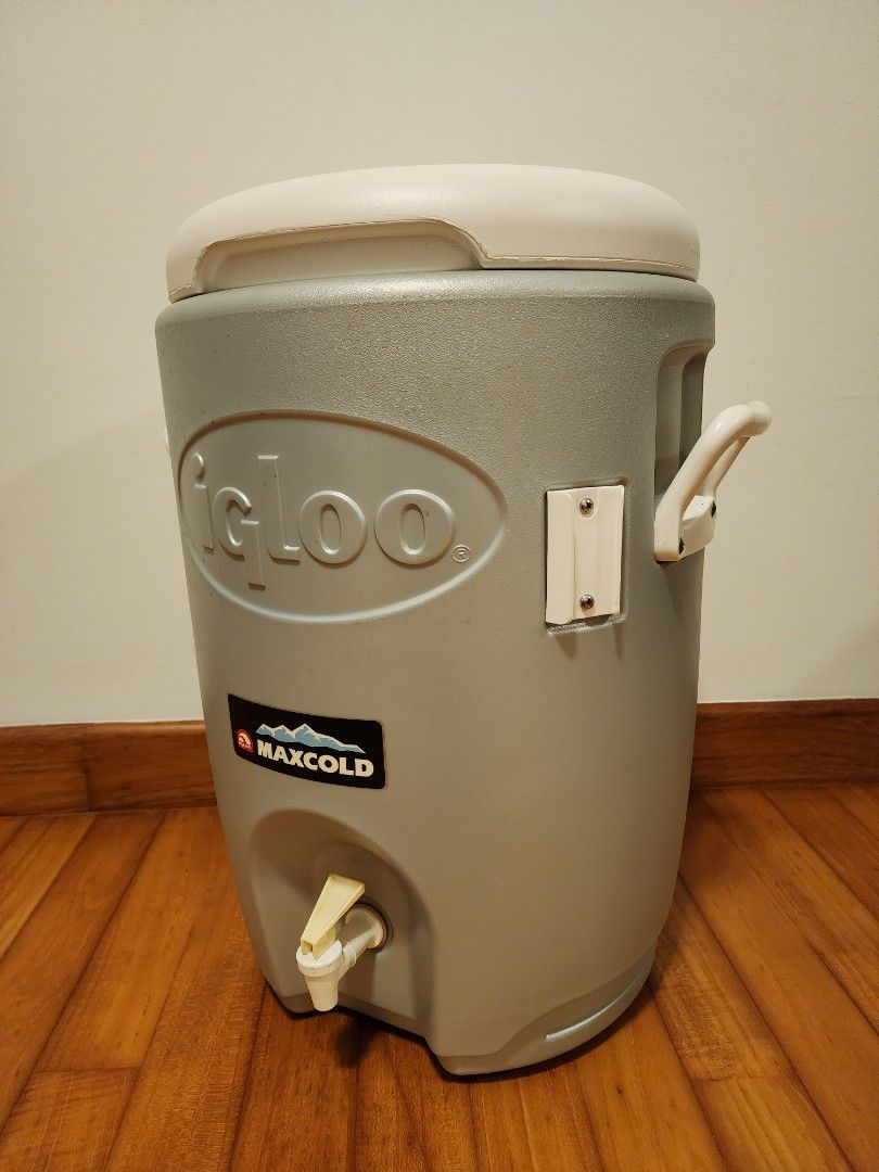 Igloo water container, Everything Else on Carousell