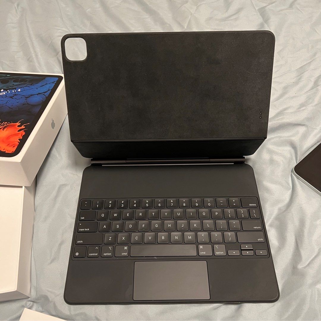 iPad Pro 12.9 Magic Keyboard, Mobile Phones & Gadgets, Mobile & Gadget ...