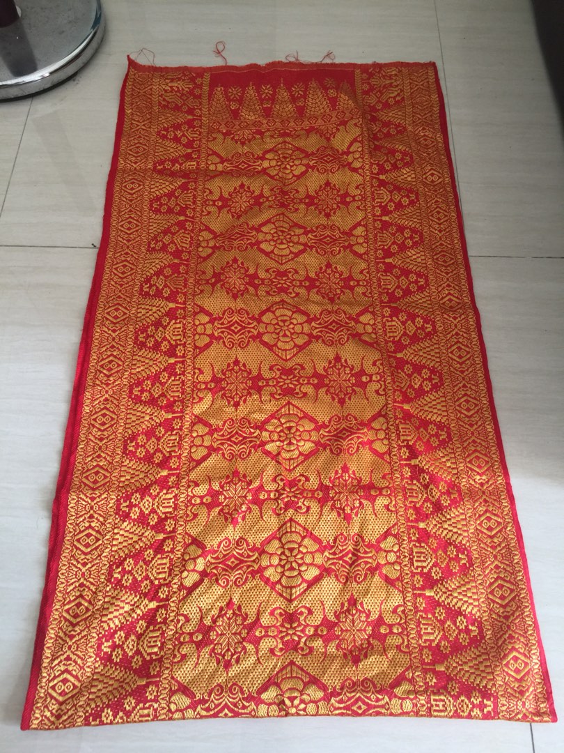 Kain Songket Asli Lombok, Fesyen Wanita, Pakaian Wanita, Lainnya di Carousell