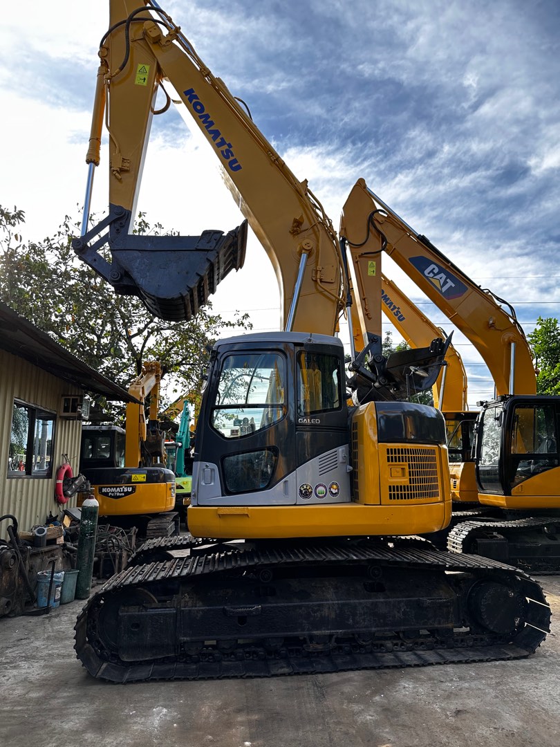 KOMATSU PC228US-3EO, Commercial & Industrial, Construction Tools ...