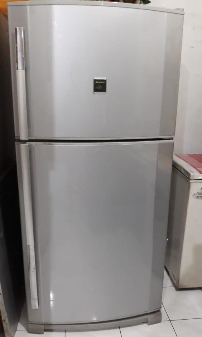 Kulkas 2 Pintu merk SHARP, Elektronik, Lainnya di Carousell