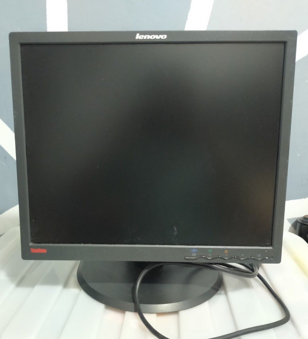 Lenovo Monitor, Computers & Tech, Desktops on Carousell