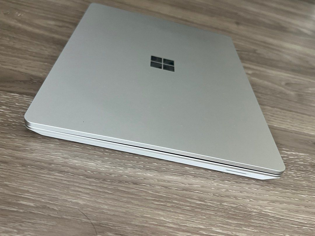 like-new Microsoft Surface Laptop Go | 10th Gen Intel core i5 Processor ...