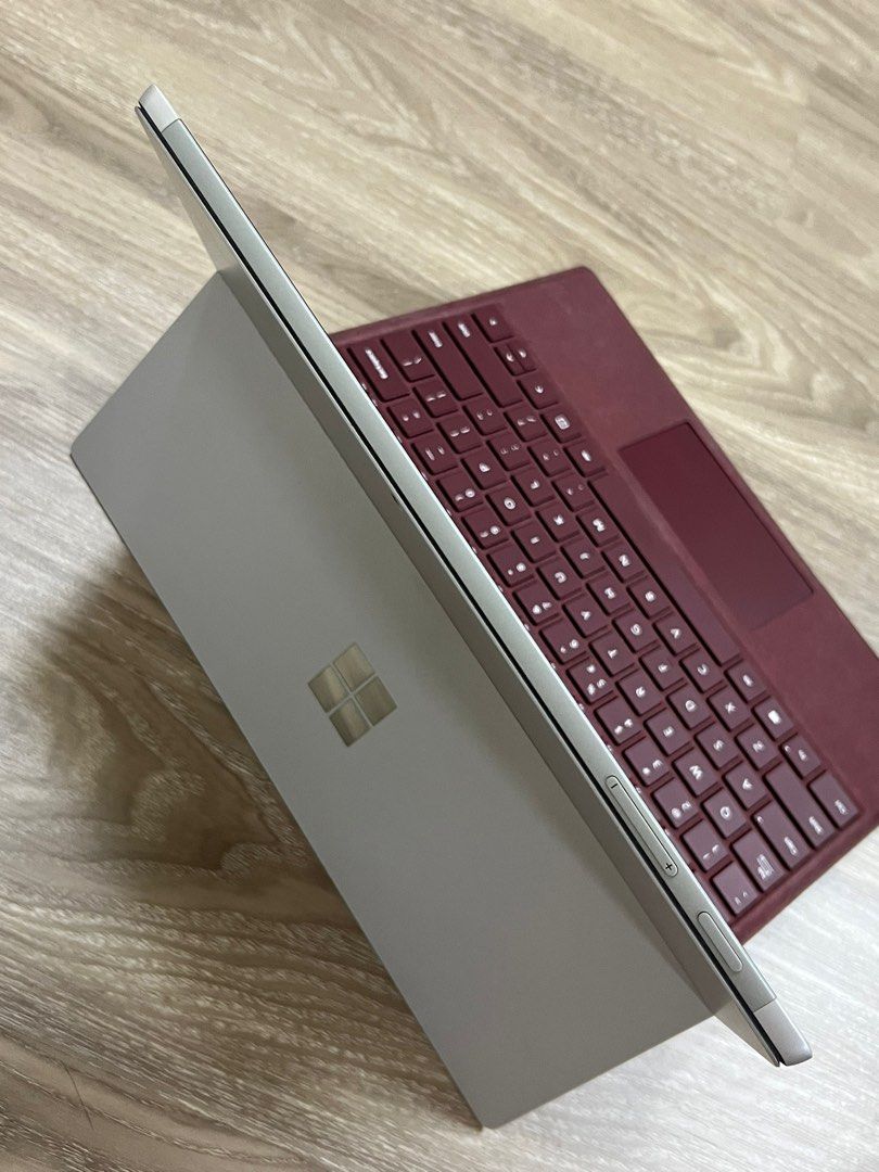 like-new Microsoft Surface Pro 2017 | i7-7660U 8GB 256GB | Microsoft ...
