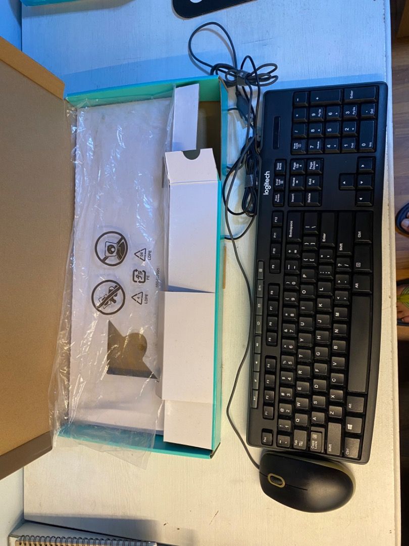 Logitech MK200 media keyboard and mouse combo, Computers & Tech, Parts ...