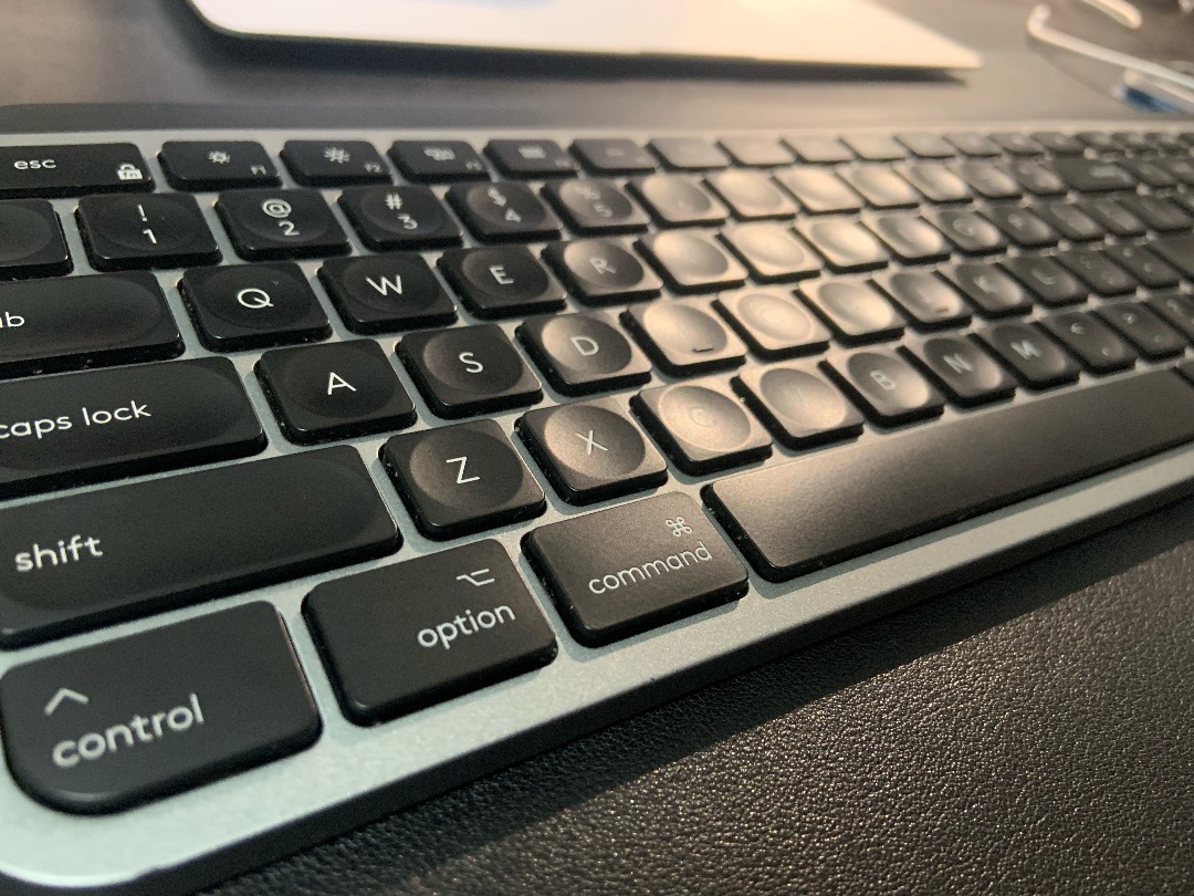 Logitech MX Keys Wireless Keyboard Illuminated MAC, Computers & Tech ...