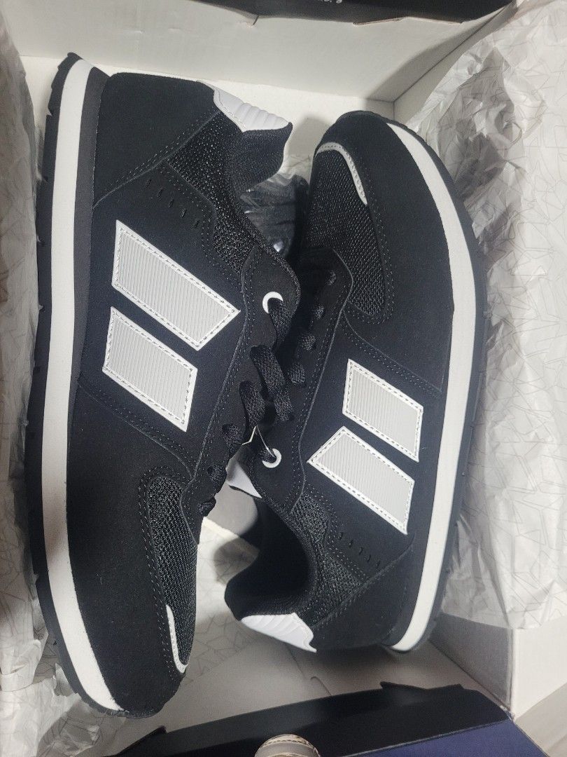 Macbeth Footwear Fisher (Brand New - On hand), Luxury, Sneakers ...