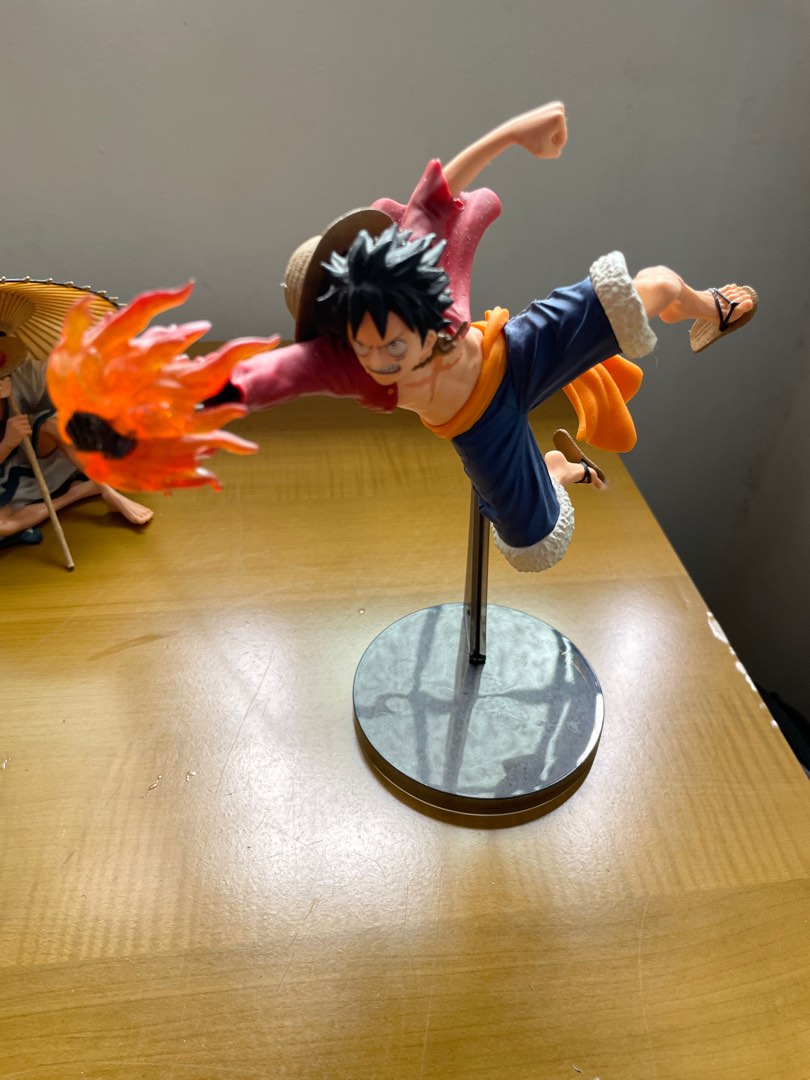 One piece figure, Hobbies & Toys, Toys & Games on Carousell