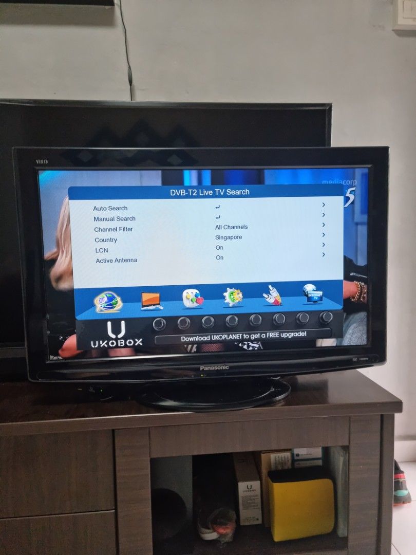 Panasonic 32''LCD TV TH-L32C 10S, TV & Home Appliances, TV ...