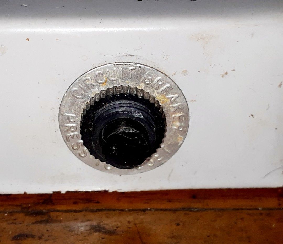 PANTHER 6 Gang Extension Cord with Lighted Switch and CIRCUIT BREAKER ...