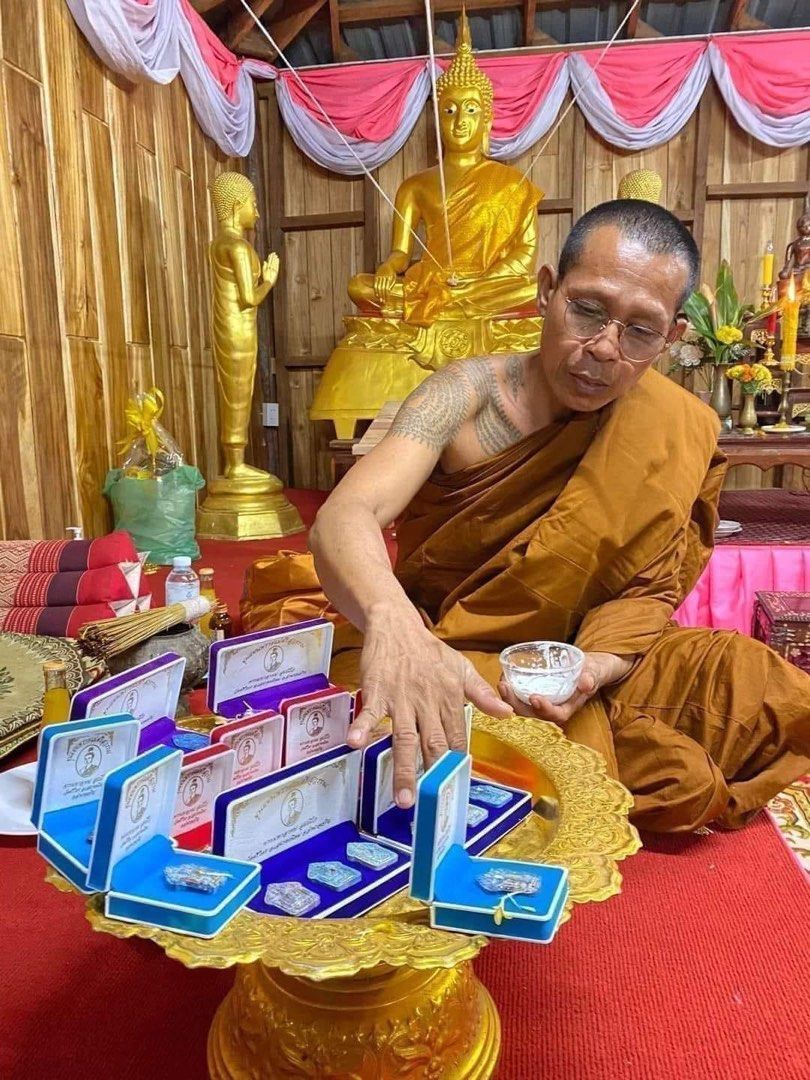 Phra Khun Paen Prai Mae Srisuwan, Hobbies & Toys, Memorabilia ...