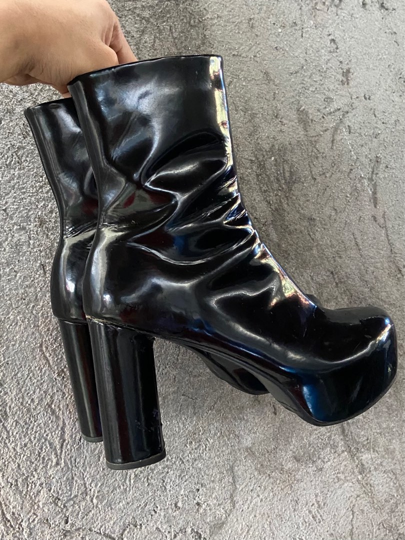 Platform y2k heels black, Women's Fashion, Footwear, Boots on Carousell