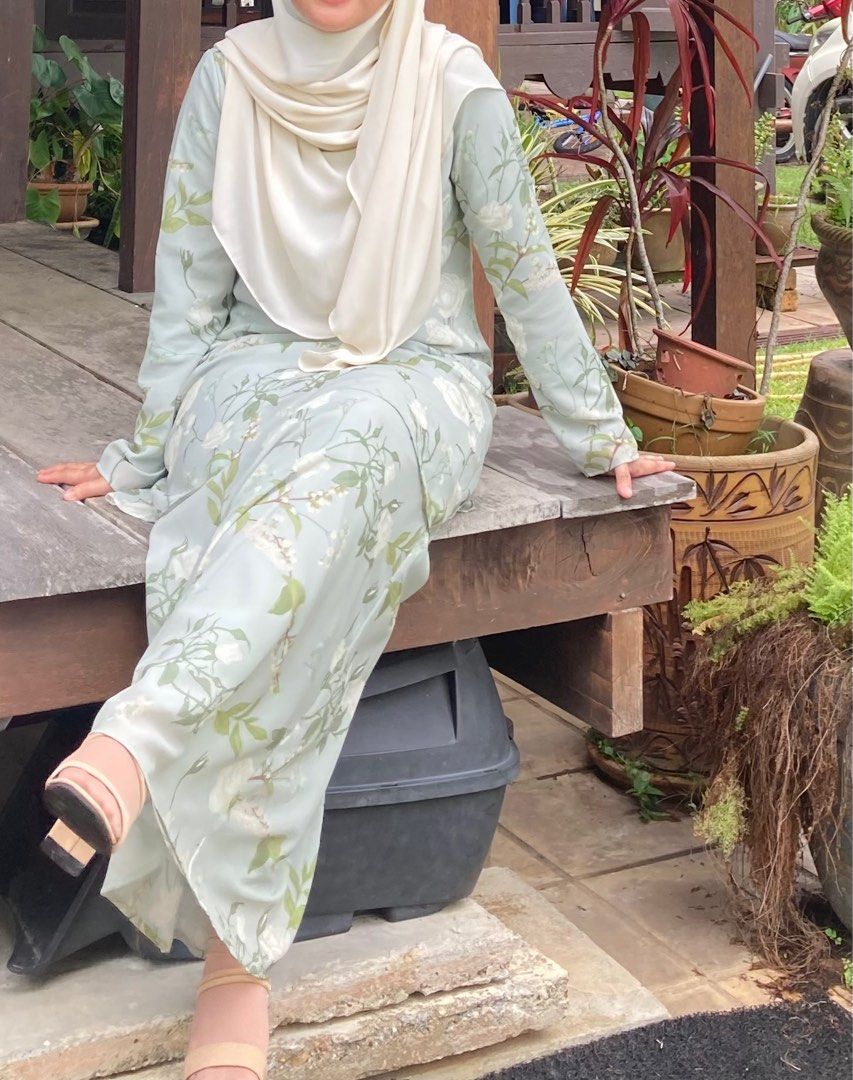POPLOOK aziyah mint green kurung set, Women's Fashion, Muslimah Fashion ...